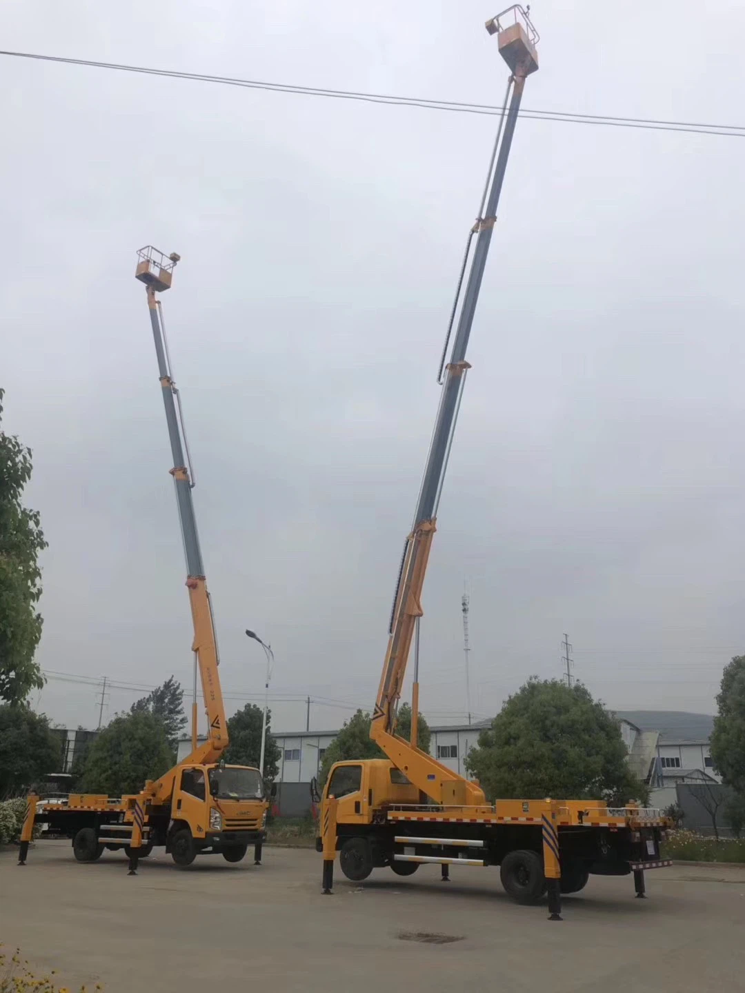 China High Quality Utility Truck With Telescopic Bucket Lift ...
