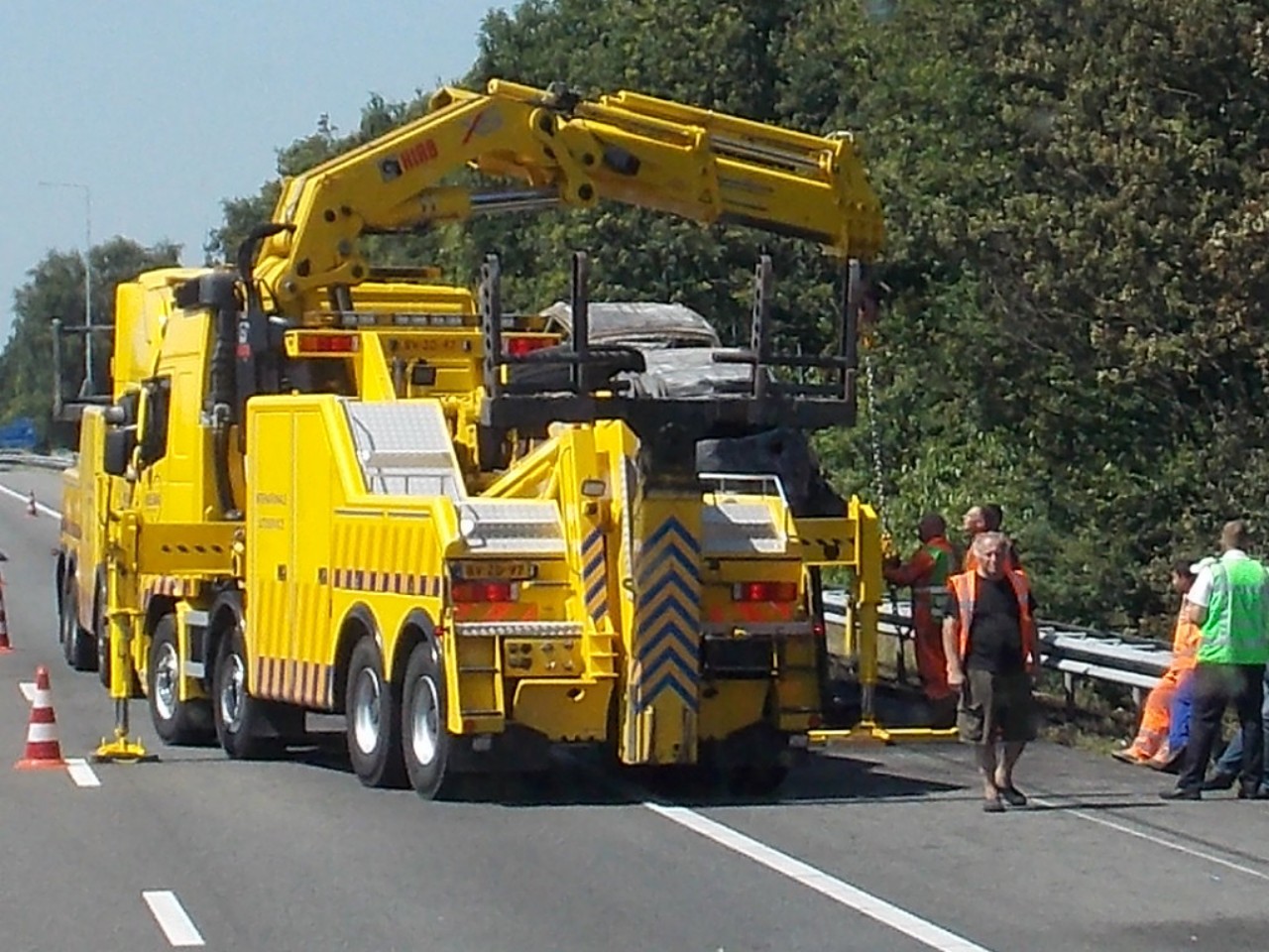 Highway Heroes: The Untold Stories of Recovery Trucks - Knowledge