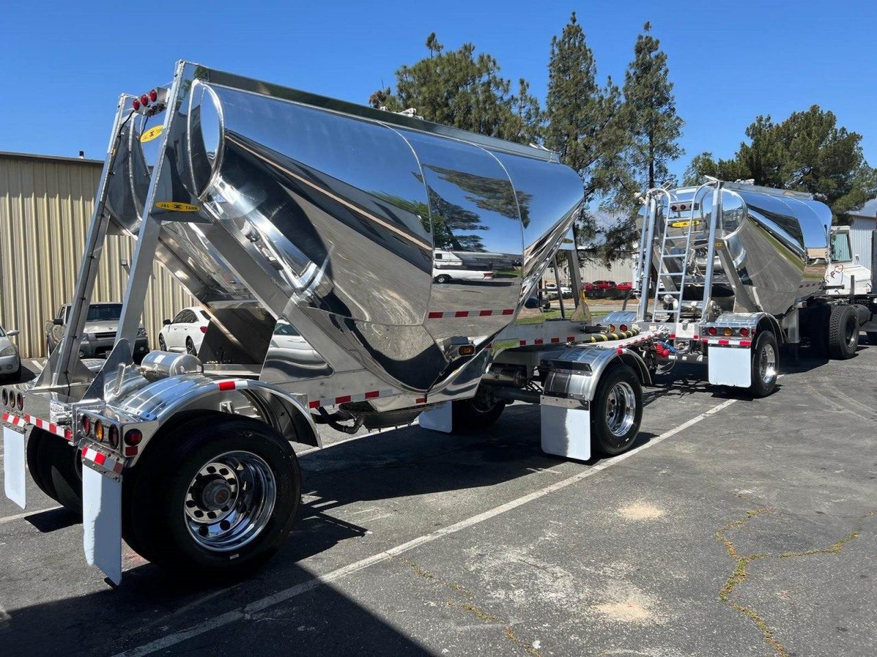 Unleashing the Power of Pneumatic Tank Trucks: A Comprehensive Overview ...