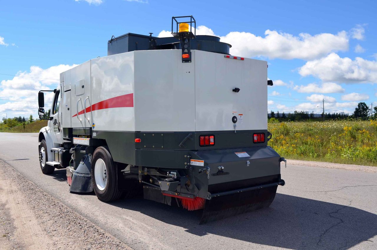 Waterless Sweeper Trucks: Sustainable Solutions for Dust Suppression ...