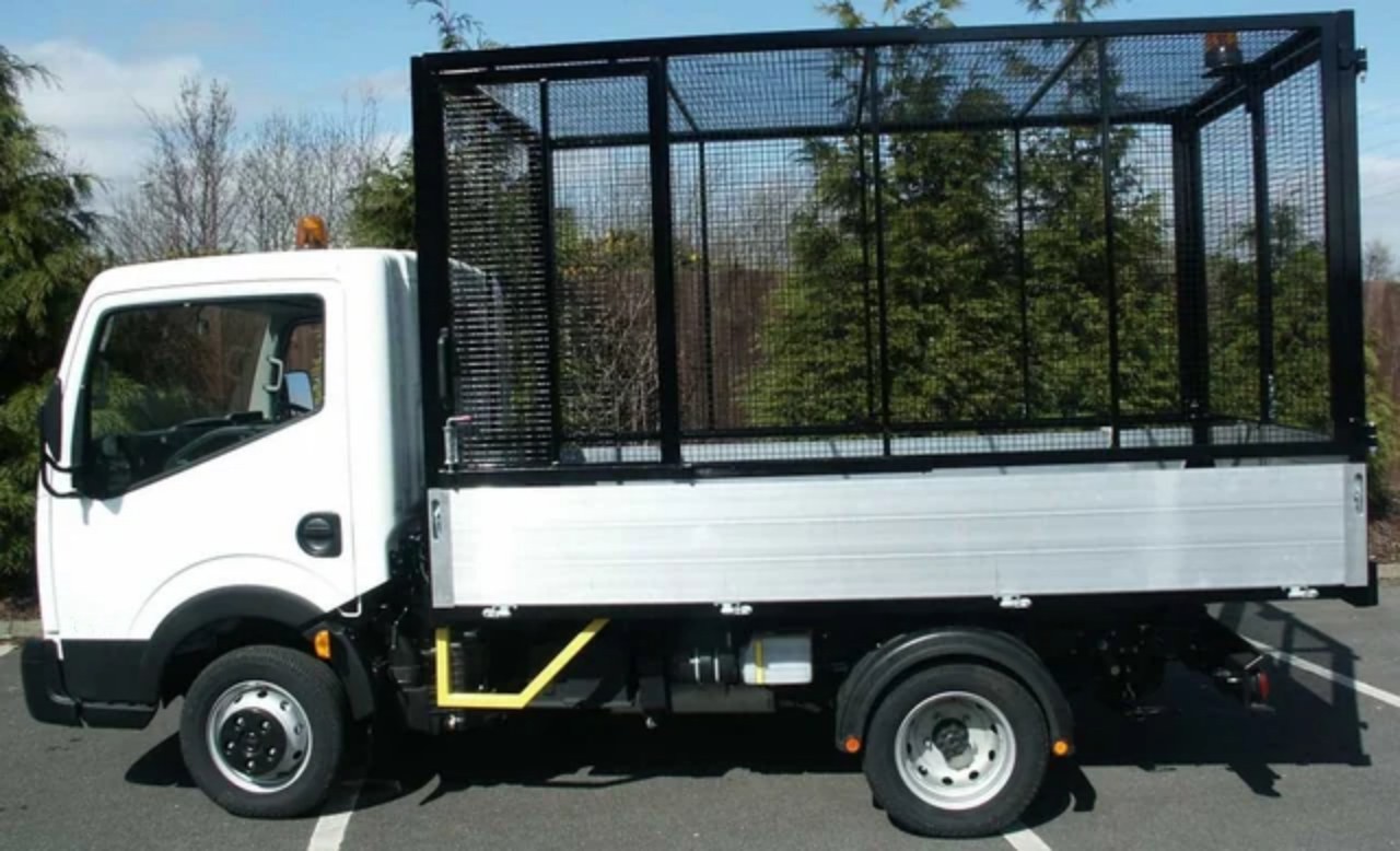 Caged Box Trucks: Secure and Adaptable Transportation Solutions - Knowledge