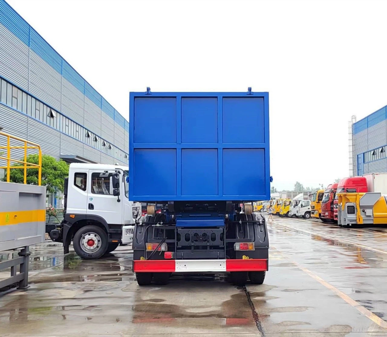 China High Quality ISUZU 20 CBM Roll Off Truck Manufacturers, Suppliers ...