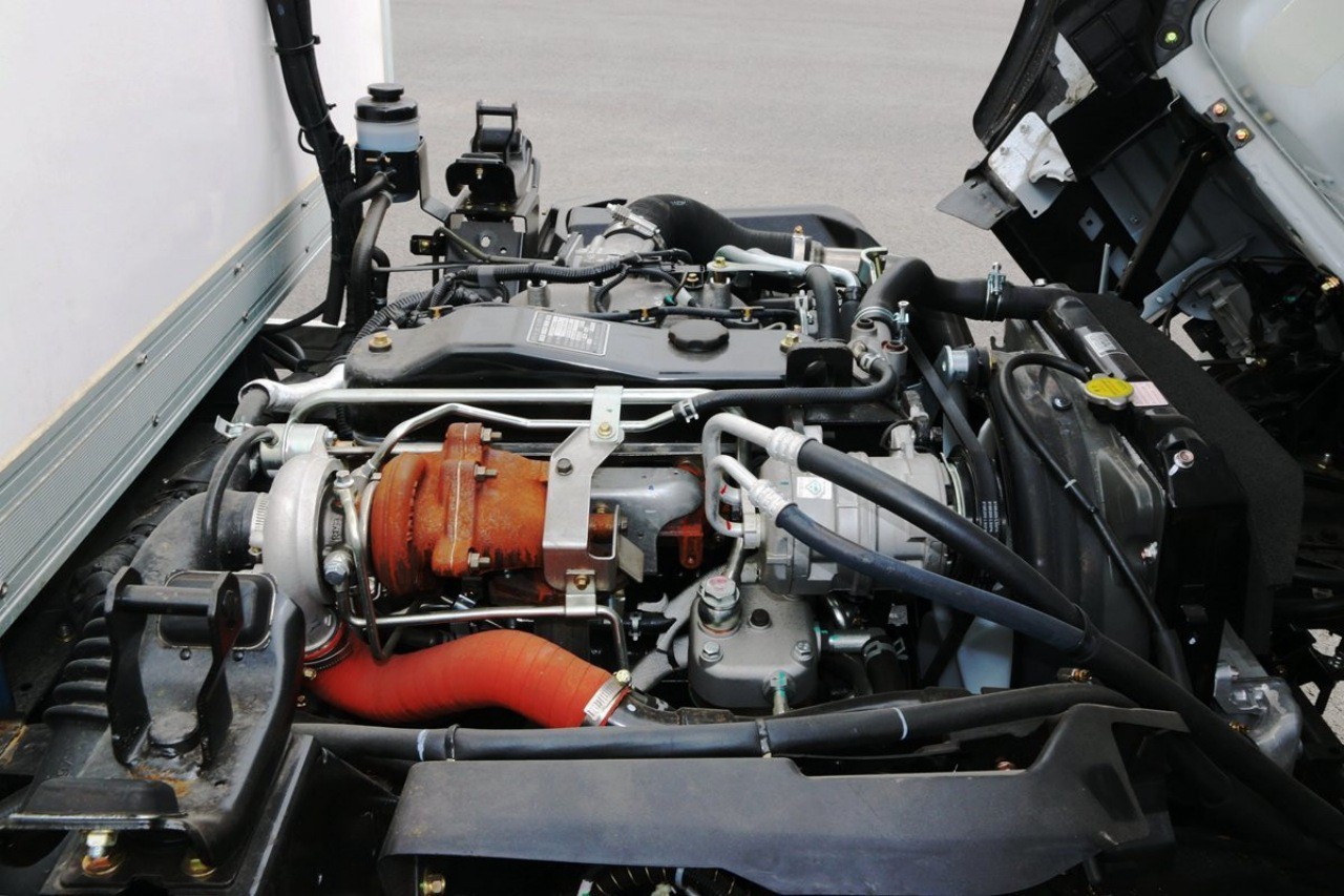 China High Quality ISUZU KV600 17 CBM Refrigerated Box Truck ...