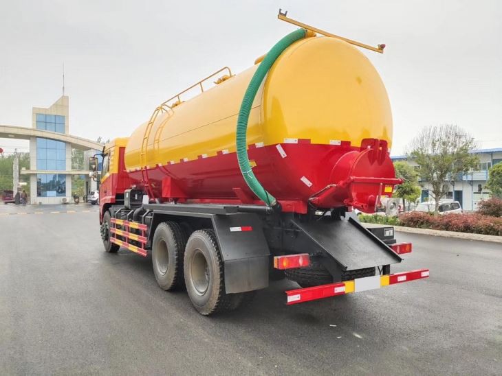 China High Quality 18CBM Vacuum Septic Tank Truck Manufacturers ...