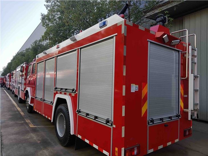 China High Quality 5000L Fire Engine Water Tank Manufacturers ...