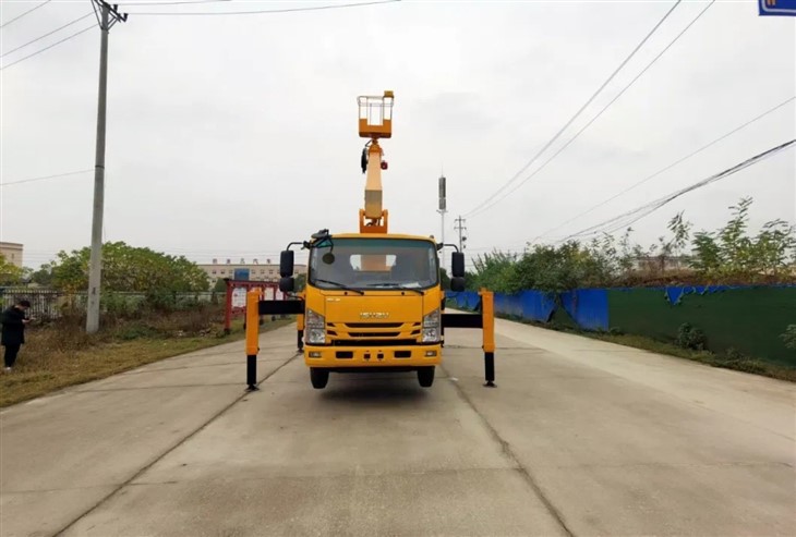 China High Quality 23m Insulated Telescopic Bucket Sky Lift Truck ...