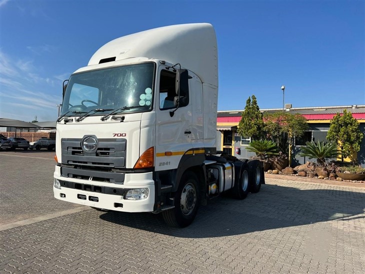 China High Quality HINO 420HP 6x4 Tractor Truck Euro 4 Manufacturers ...