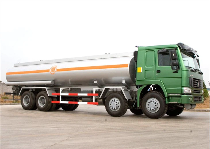China High Quality HOWO 28000 Liters Fuel Tank Lorry Manufacturers ...