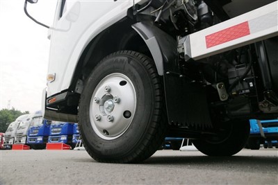 China High Quality ISUZU KV600 17 CBM Refrigerated Box Truck ...