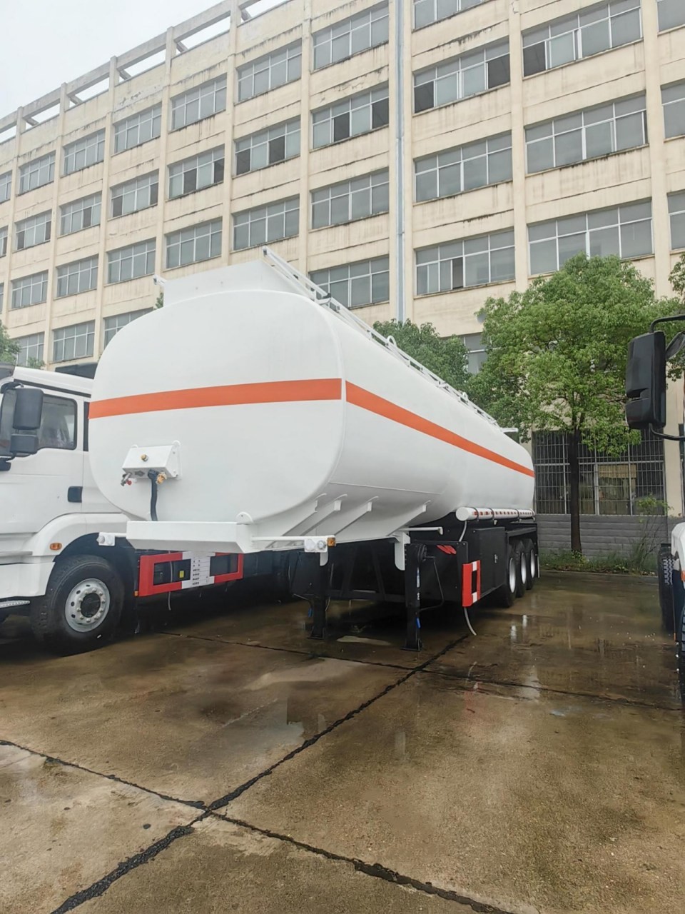 China High Quality 30000 Liters Leachate Tanker Trailer Manufacturers, Suppliers - Factory ...