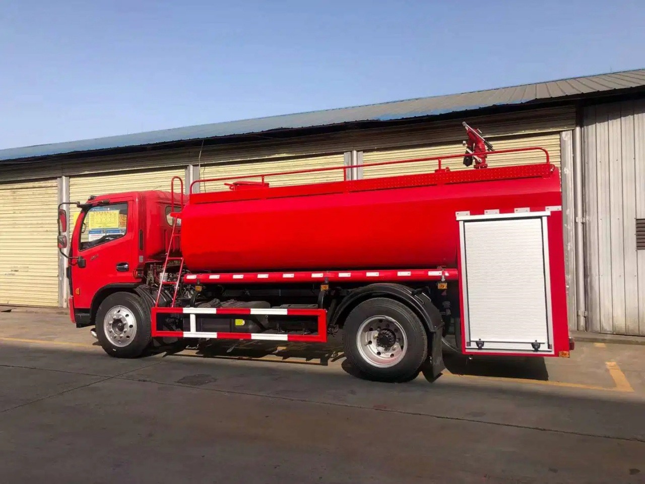 Tank Fire Truck - High-Capacity Water Storage for Firefighting - Knowledge