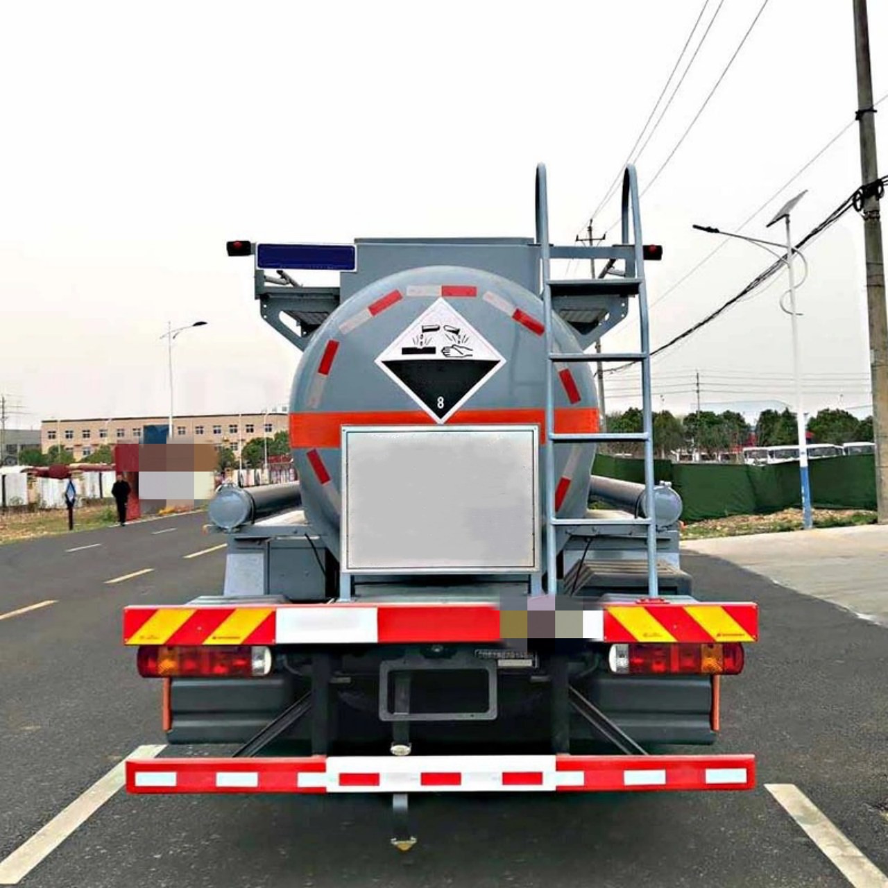 Corrosive Tank Truck: Safe Transport Solutions for Corrosive Materials ...