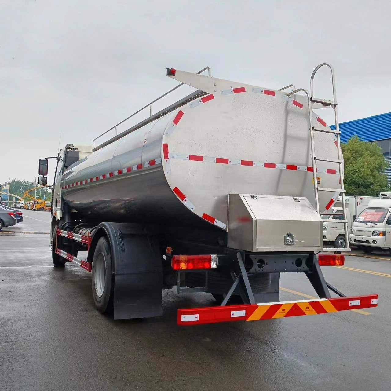 Milk Tank Truck: Insulated Features and Transport Efficiency - Knowledge