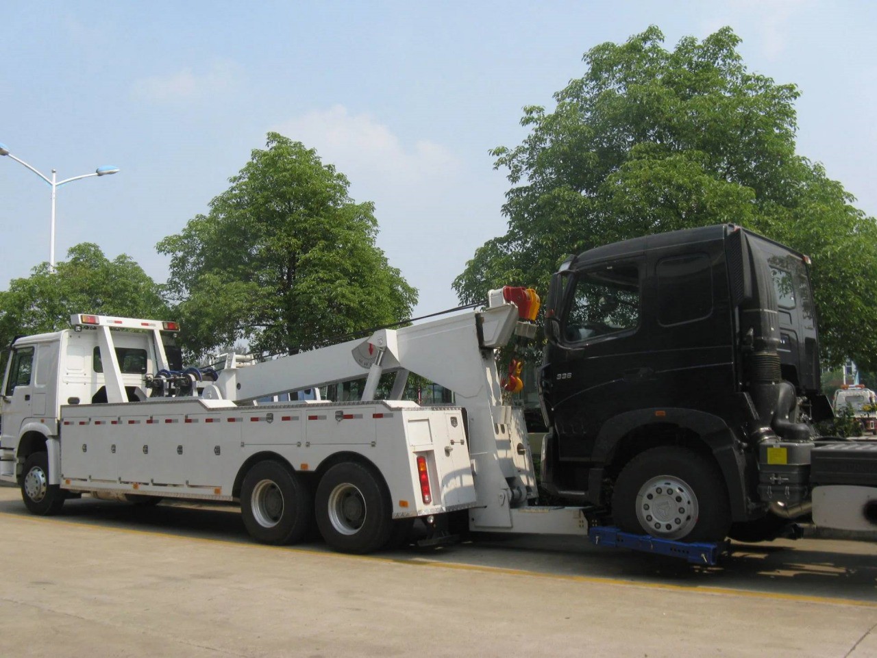 Rotator Tow Truck: High-Performance Rotating Tow Trucks for Recovery ...