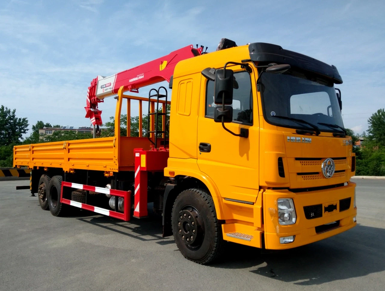 Telescopic Boom Truck Mounted Crane | Precision Lifting Capabilities ...