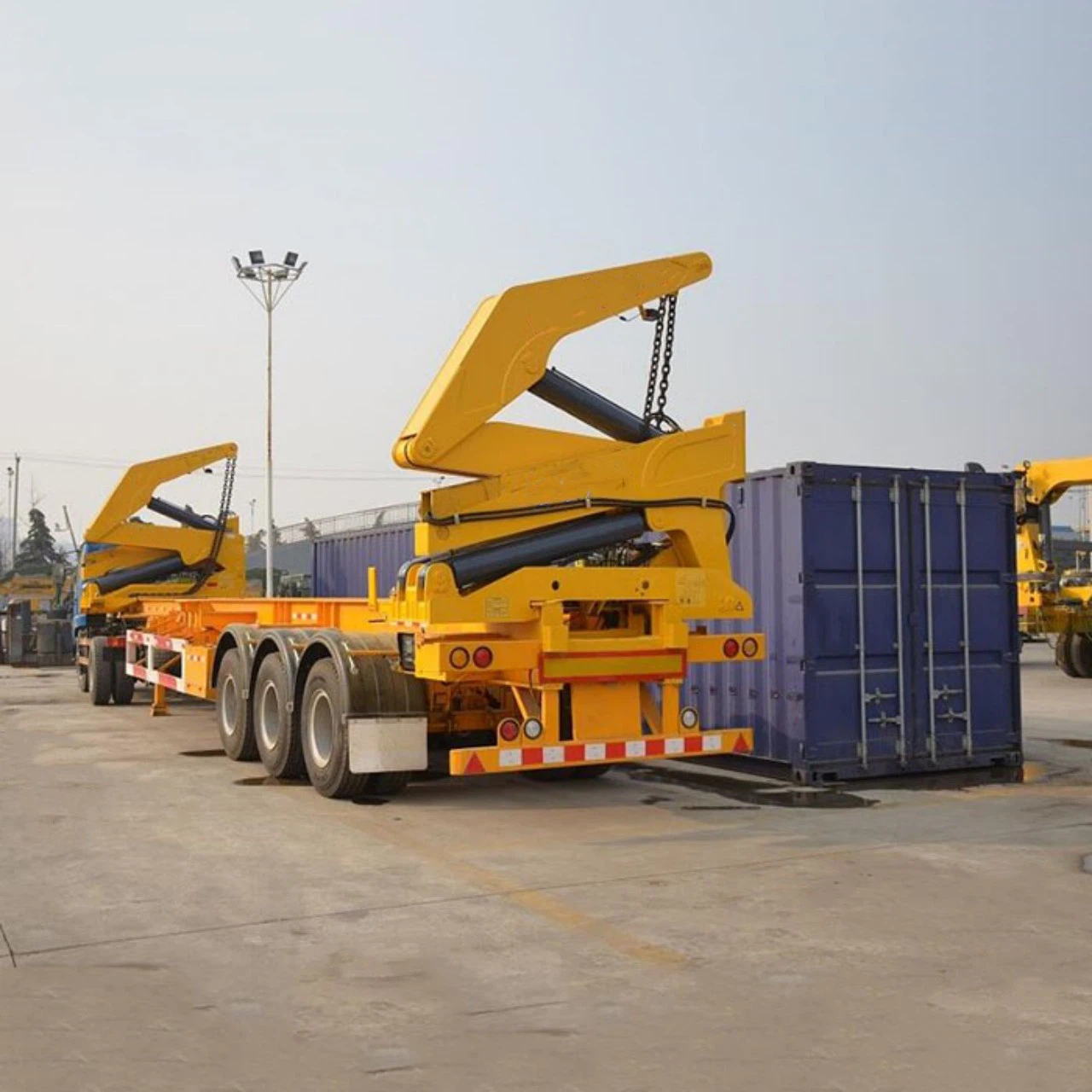 Container Side Lifter Crane | Efficient Container Handling Solutions ...
