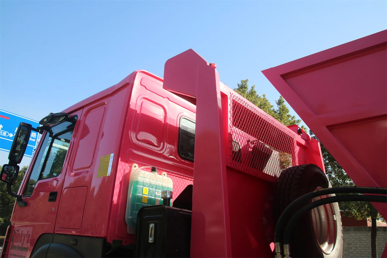 CSCTRUCK Successfully Delivers HOWO 8 CBM Skip Loader Truck To Oceania ...