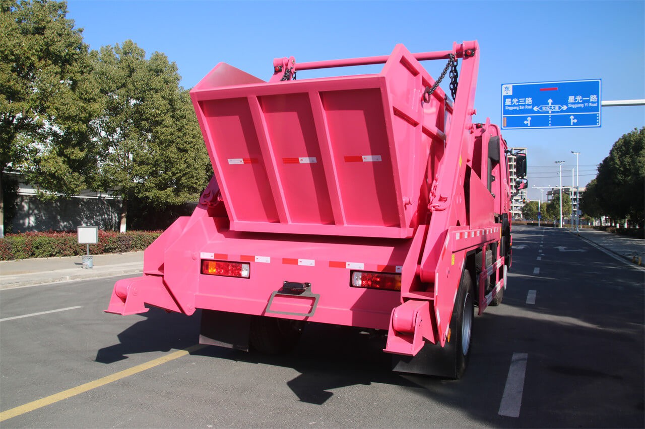 CSCTRUCK Successfully Delivers HOWO 8 CBM Skip Loader Truck To Oceania ...