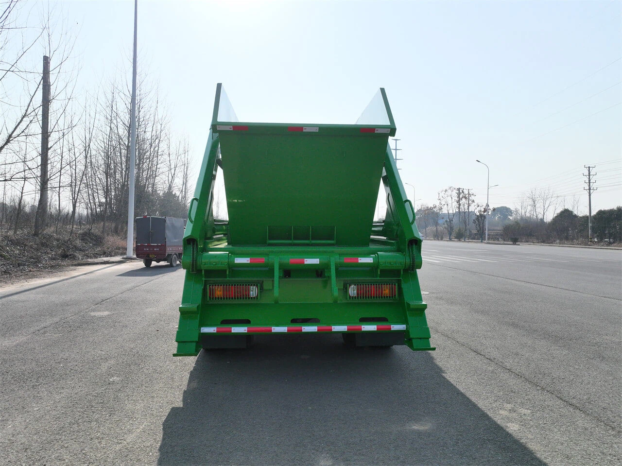 CSCTRUCK Successfully Delivers Sinotruk HOWO7 10-ton 4x2 Skip Loader ...